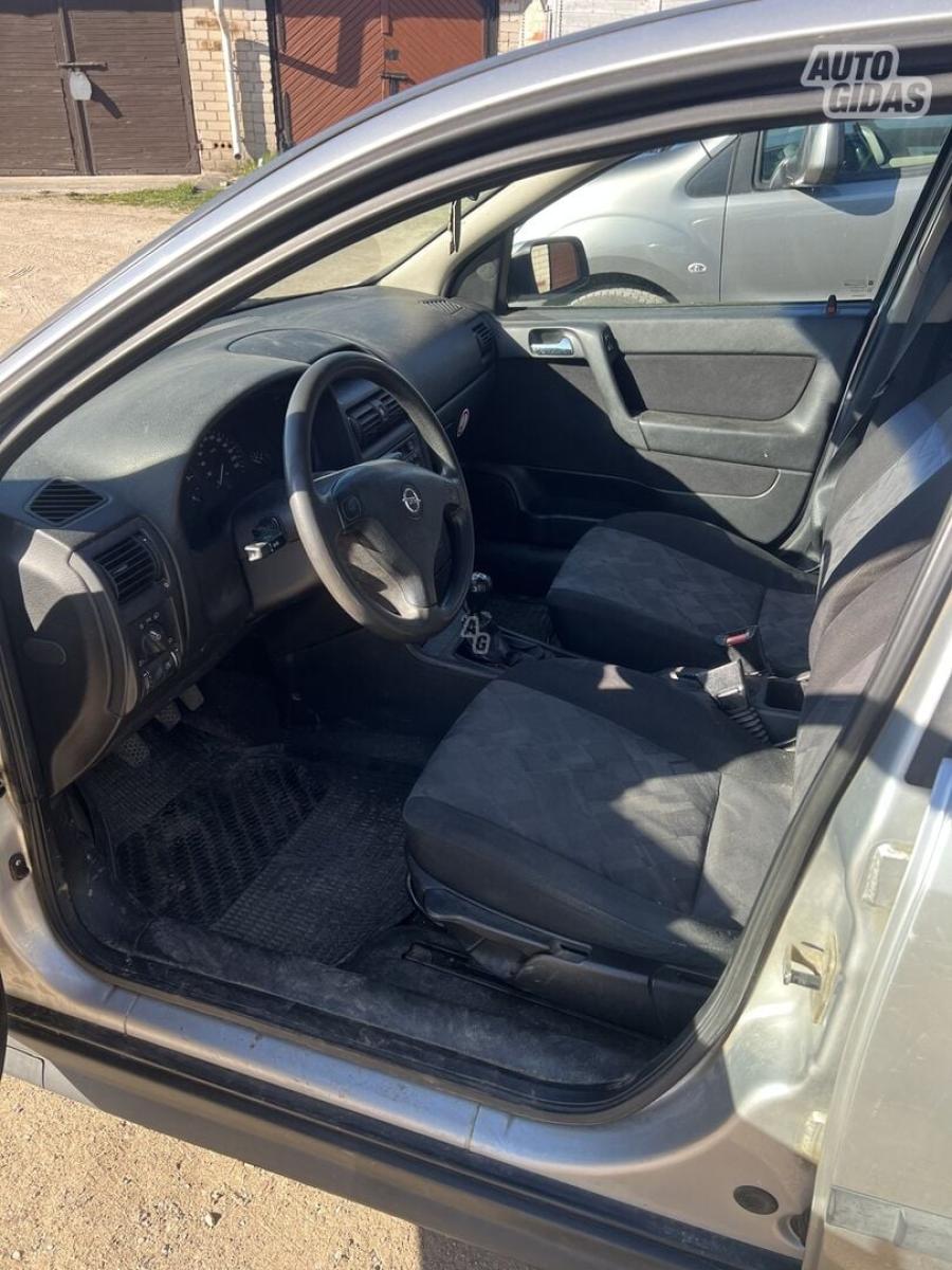 Pelēks Opel Astra 2001 Molėtai, ar dzinēja tilpumu 1.70 L un nobraukumu 267 tūkst. km par 450 €, foto 6 vietnē AUTOMOTO.COM.LV
