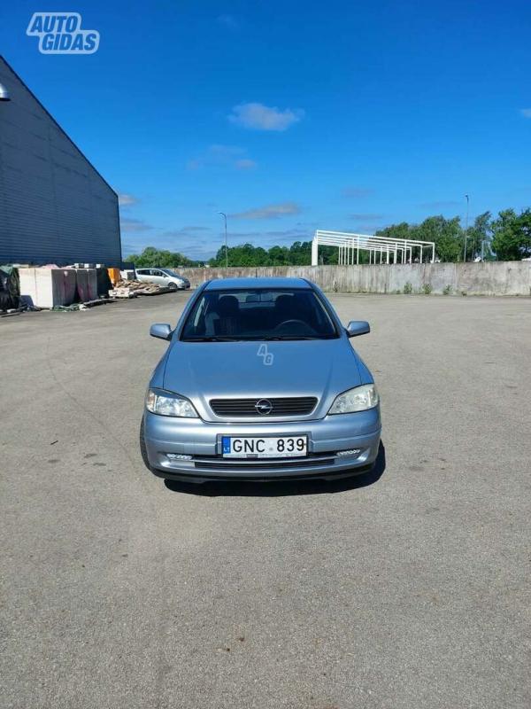 Grey Opel Astra 2001 in Kaunas, with an engine capacity of 1.60 L and mileage of 335 thousand km for 650 €, photo 2 on AUTOMOTO.COM.LV