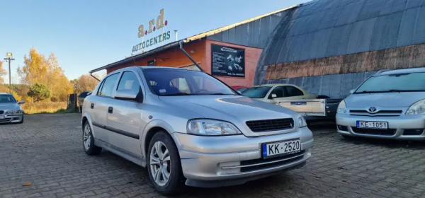 Grey Opel Astra 2001 in Valmiera, with an engine capacity of 1.60 L and mileage of 213 thousand km for 680 €, photo 1 on AUTOMOTO.COM.LV