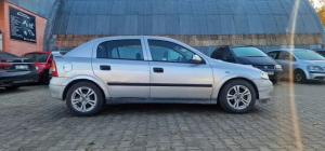 Grey Opel Astra 2001 in Valmiera, with an engine capacity of 1.60 L and mileage of 213 thousand km for 680 €, photo 3 on AUTOMOTO.COM.LV