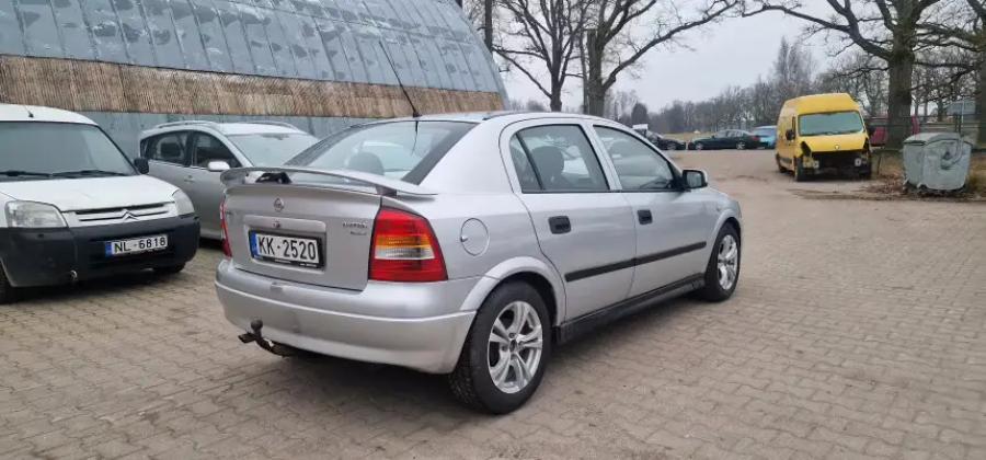 Pelēks Opel Astra 2001 Valmiera, ar dzinēja tilpumu 1.60 L un nobraukumu 213 tūkst. km par 1150 €, foto 4 vietnē AUTOMOTO.COM.LV