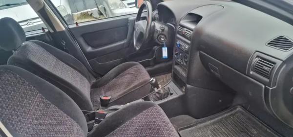 Pelēks Opel Astra 2001 Valmiera, ar dzinēja tilpumu 1.60 L un nobraukumu 213 tūkst. km par 1150 €, foto 9 vietnē AUTOMOTO.COM.LV