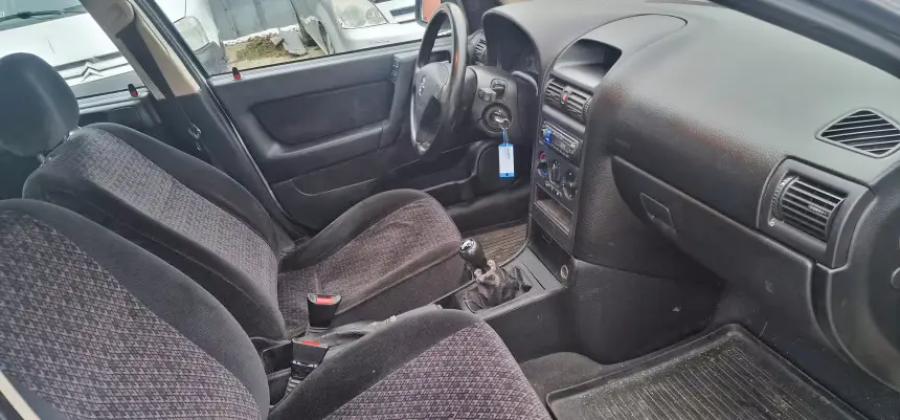 Pelēks Opel Astra 2001 Valmiera, ar dzinēja tilpumu 1.60 L un nobraukumu 213 tūkst. km par 1150 €, foto 10 vietnē AUTOMOTO.COM.LV