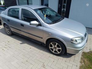 Pelēks Opel Astra 2001 Kauņa, ar dzinēja tilpumu 1.69 L un nobraukumu 315 tūkst. km par 800 €, foto  vietnē AUTOMOTO.COM.LV