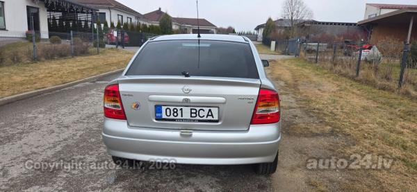 Pelēks Opel Astra 2002 Tallina, ar dzinēja tilpumu 1.80 L un nobraukumu 0 tūkst. km par 500 €, foto 6 vietnē AUTOMOTO.COM.LV