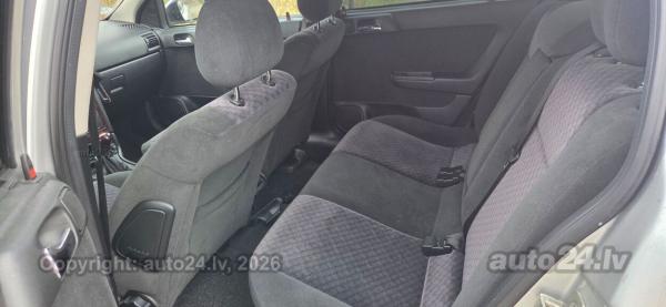 Pelēks Opel Astra 2002 Tallina, ar dzinēja tilpumu 1.80 L un nobraukumu 0 tūkst. km par 500 €, foto 3 vietnē AUTOMOTO.COM.LV