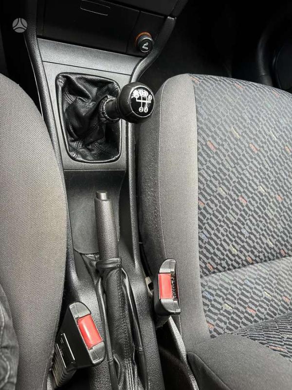 Pelēks Opel Astra 2002 Utena, ar dzinēja tilpumu 1.60 L un nobraukumu 103 tūkst. km par 850 €, foto 10 vietnē AUTOMOTO.COM.LV