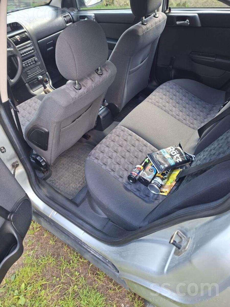Pelēks Opel Astra 2002 Jēkabpils, ar dzinēja tilpumu 2.00 L un nobraukumu 258 tūkst. km par 600 €, foto 7 vietnē AUTOMOTO.COM.LV