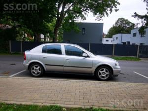 Pelēks Opel Astra 2002 Rīga, ar dzinēja tilpumu 1.60 L un nobraukumu 142 tūkst. km par 850 €, foto 6 vietnē AUTOMOTO.COM.LV