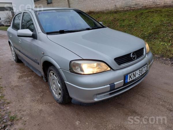 Grey Opel Astra 2003 in Riga, with an engine capacity of 1.70 L and mileage of 261 thousand km for 780 €, photo 2 on AUTOMOTO.COM.LV