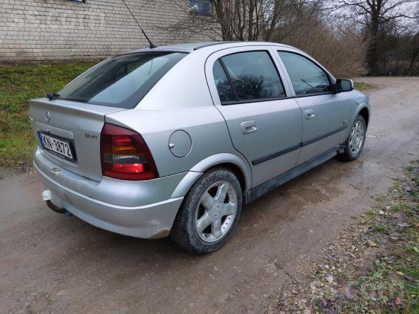 Grey Opel Astra 2003 in Riga, with an engine capacity of 1.70 L and mileage of 261 thousand km for 780 €, photo 3 on AUTOMOTO.COM.LV