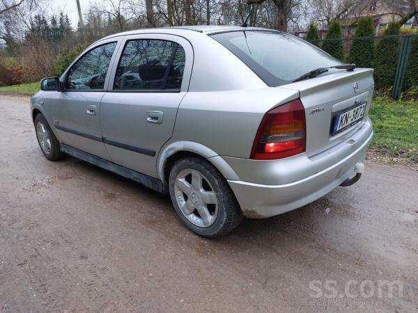 Grey Opel Astra 2003 in Riga, with an engine capacity of 1.70 L and mileage of 261 thousand km for 780 €, photo 4 on AUTOMOTO.COM.LV