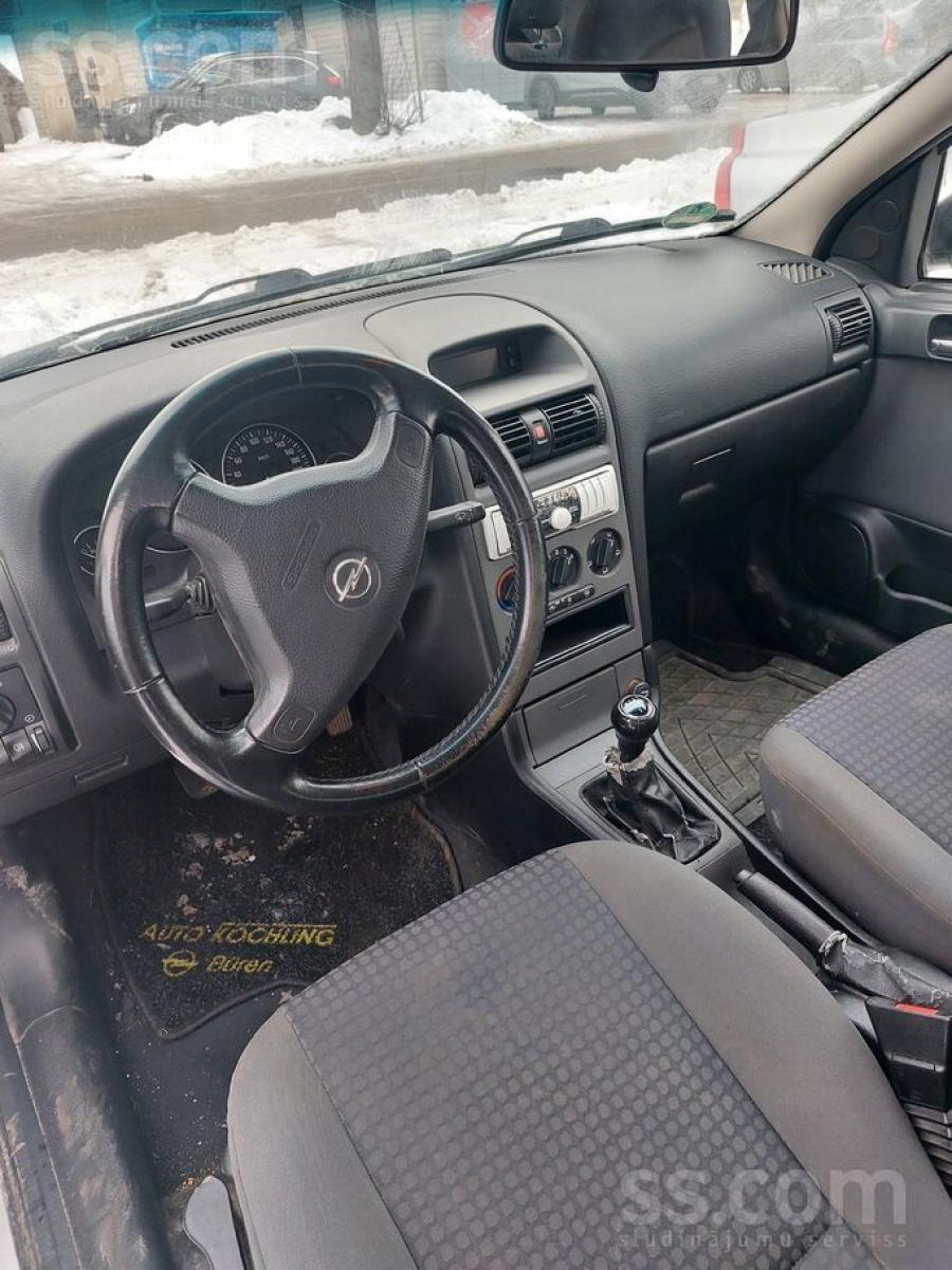 Pelēks Opel Astra 2003 Ogre, ar dzinēja tilpumu 1.60 L un nobraukumu 245 tūkst. km par 650 €, foto 3 vietnē AUTOMOTO.COM.LV