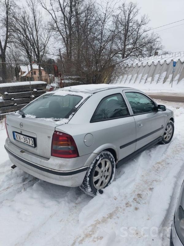 Grey Opel Astra 2003 in Ogre, with an engine capacity of 1.60 L and mileage of 245 thousand km for 650 €, photo 5 on AUTOMOTO.COM.LV