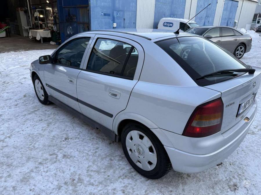 Grey Opel Astra 2003 in Klaipeda, with an engine capacity of 0.00 L and mileage of 229 thousand km for 850 €, photo 4 on AUTOMOTO.COM.LV