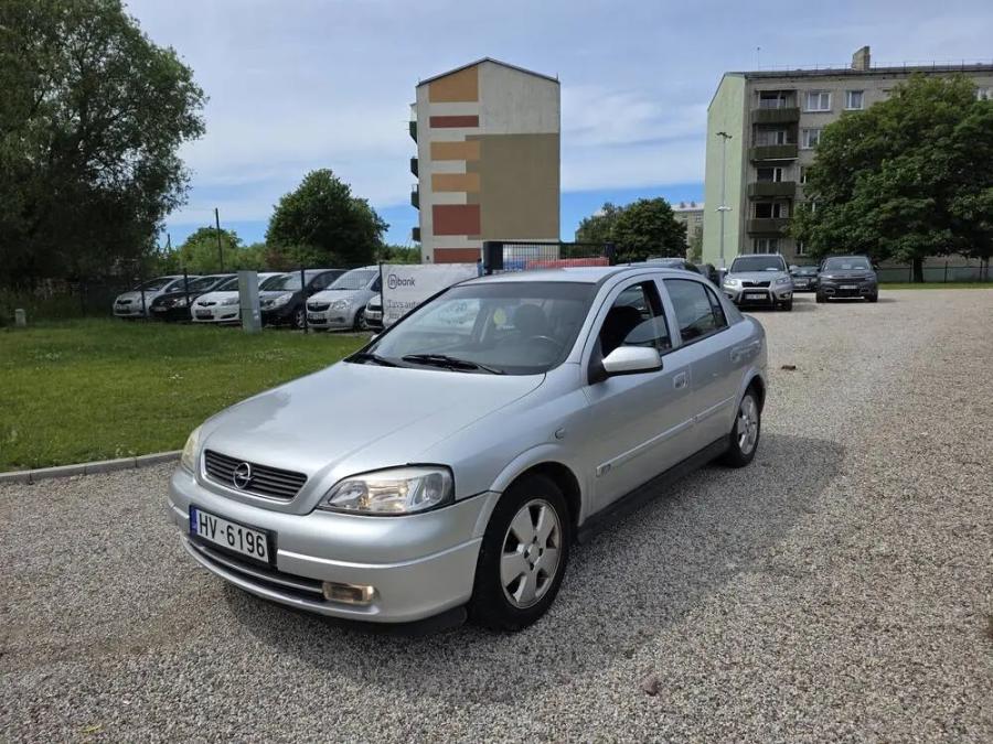 Pelēks Opel Astra 2003 Ventspils, ar dzinēja tilpumu 1.60 L un nobraukumu 180 tūkst. km par 990 €, foto 1 vietnē AUTOMOTO.COM.LV