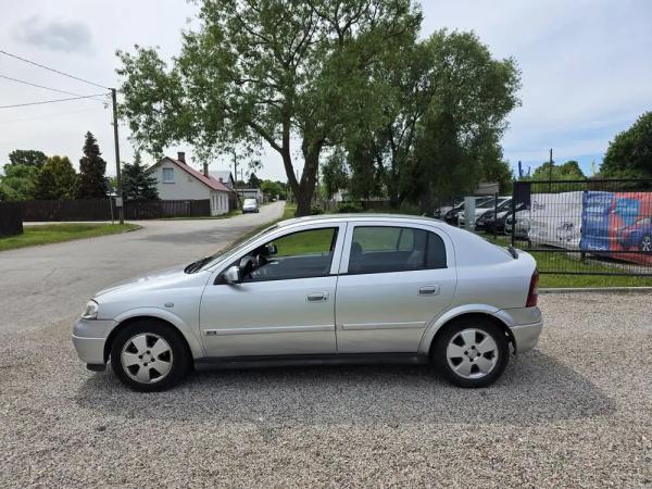 Grey Opel Astra 2003 in Ventspils, with an engine capacity of 1.60 L and mileage of 180 thousand km for 990 €, photo 4 on AUTOMOTO.COM.LV