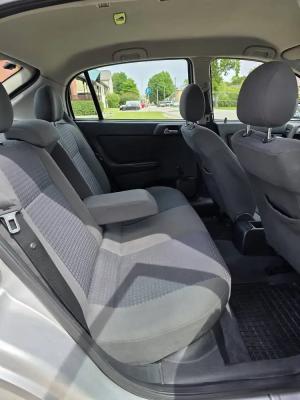 Pelēks Opel Astra 2003 Ventspils, ar dzinēja tilpumu 1.60 L un nobraukumu 180 tūkst. km par 990 €, foto 17 vietnē AUTOMOTO.COM.LV