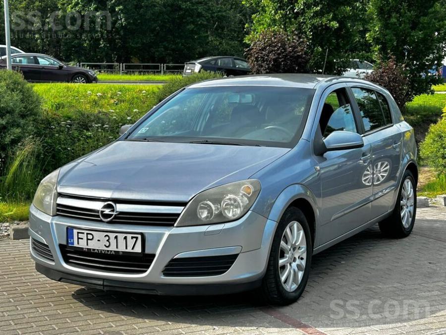 Pelēks Opel Astra 2004 Rīga, ar dzinēja tilpumu 1.70 L un nobraukumu 288 tūkst. km par 3450 €, foto 1 vietnē AUTOMOTO.COM.LV