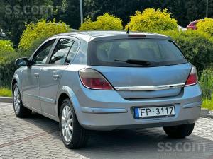 Pelēks Opel Astra 2004 Rīga, ar dzinēja tilpumu 1.70 L un nobraukumu 288 tūkst. km par 3450 €, foto 6 vietnē AUTOMOTO.COM.LV