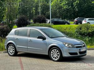 Pelēks Opel Astra 2004 Rīga, ar dzinēja tilpumu 1.70 L un nobraukumu 288 tūkst. km par 3450 €, foto 9 vietnē AUTOMOTO.COM.LV