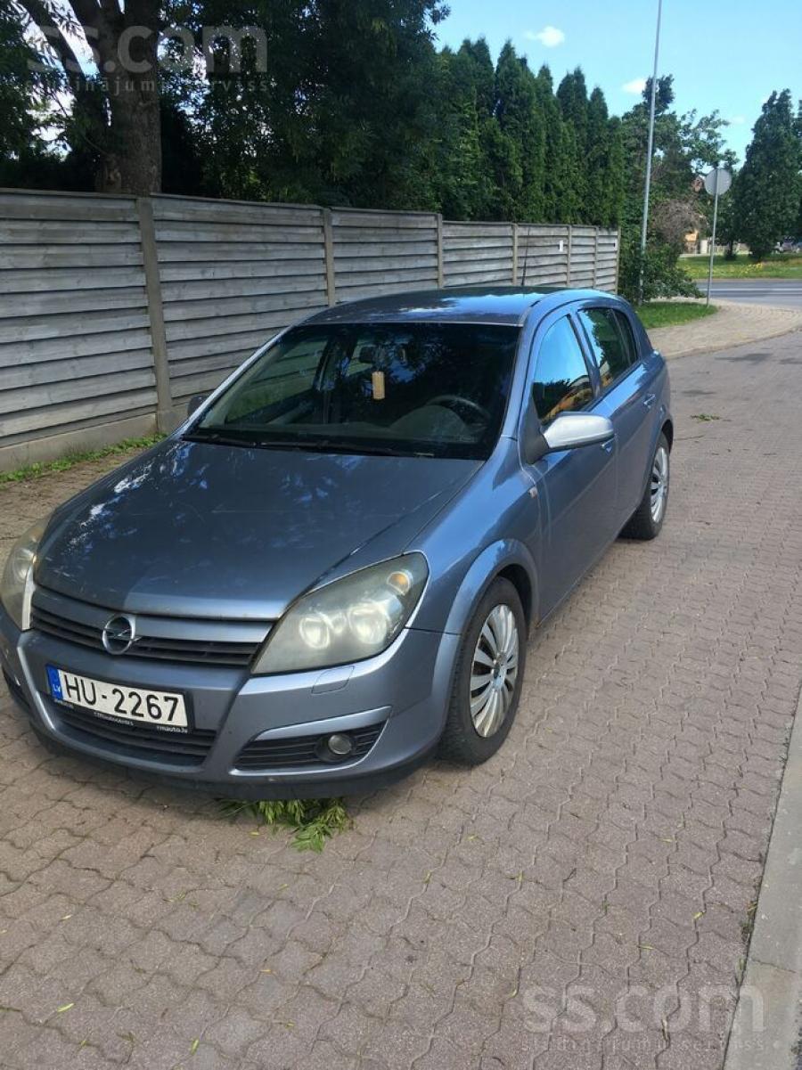 Grey Opel Astra 2004 in Dobele, with an engine capacity of 1.70 L and mileage of 289 thousand km for 500 €, photo 1 on AUTOMOTO.COM.LV