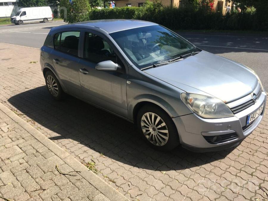 Grey Opel Astra 2004 in Dobele, with an engine capacity of 1.70 L and mileage of 289 thousand km for 500 €, photo 3 on AUTOMOTO.COM.LV