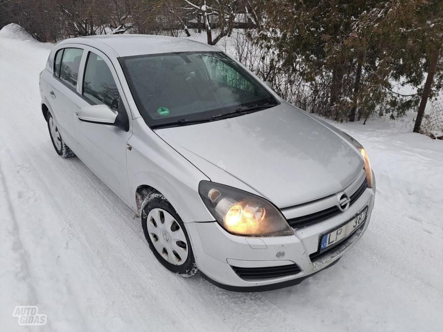 Grey Opel Astra 2004 in Kaunas, with an engine capacity of 1.70 L and mileage of 333 thousand km for 999 €, photo 6 on AUTOMOTO.COM.LV