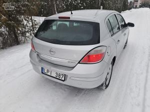 Grey Opel Astra 2004 in Kaunas, with an engine capacity of 1.70 L and mileage of 333 thousand km for 999 €, photo 8 on AUTOMOTO.COM.LV