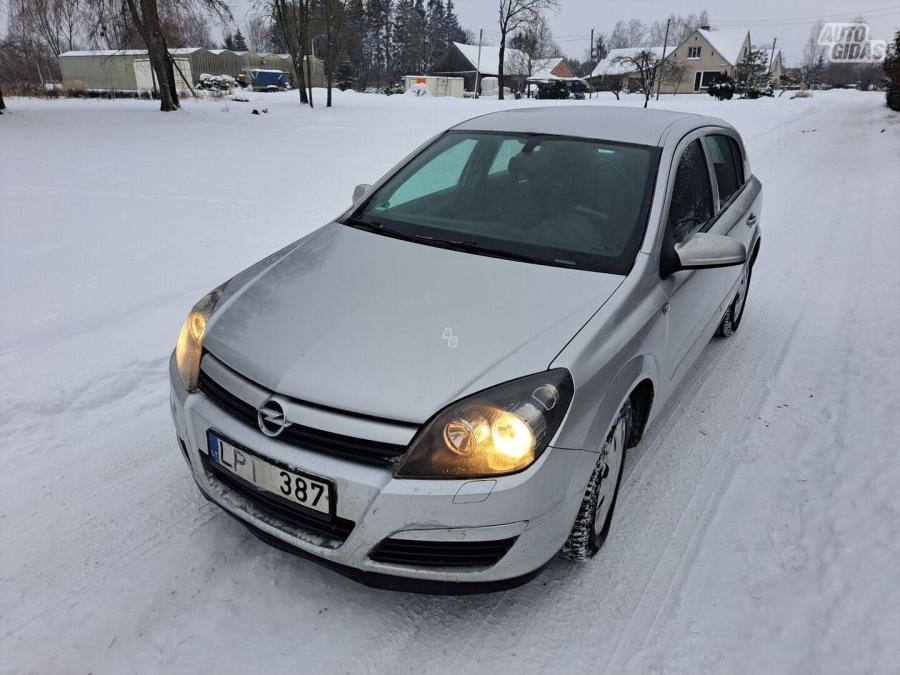 Grey Opel Astra 2004 in Kaunas, with an engine capacity of 1.70 L and mileage of 333 thousand km for 999 €, photo 11 on AUTOMOTO.COM.LV