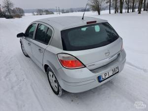Grey Opel Astra 2004 in Kaunas, with an engine capacity of 1.70 L and mileage of 333 thousand km for 999 €, photo 12 on AUTOMOTO.COM.LV