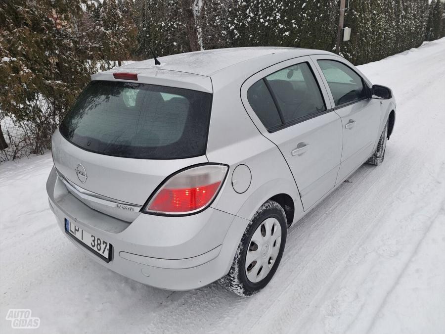 Grey Opel Astra 2004 in Kaunas, with an engine capacity of 1.70 L and mileage of 333 thousand km for 999 €, photo 13 on AUTOMOTO.COM.LV