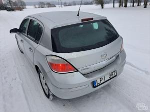 Grey Opel Astra 2004 in Kaunas, with an engine capacity of 1.70 L and mileage of 333 thousand km for 999 €, photo 14 on AUTOMOTO.COM.LV