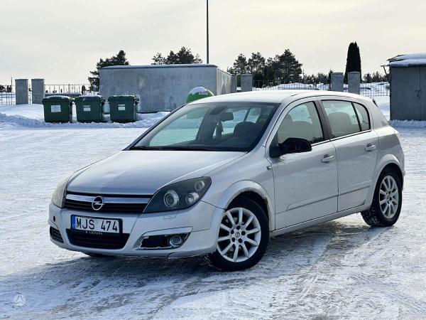 Grey Opel Astra 2004 in Vilnius, with an engine capacity of 1.69 L and mileage of 300 thousand km for 499 €, photo 7 on AUTOMOTO.COM.LV