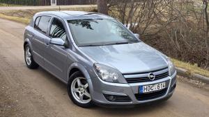 Pelēks Opel Astra 2004 Mažeikiai, ar dzinēja tilpumu 1.90 L un nobraukumu 400 tūkst. km par 750 €, foto 3 vietnē AUTOMOTO.COM.LV