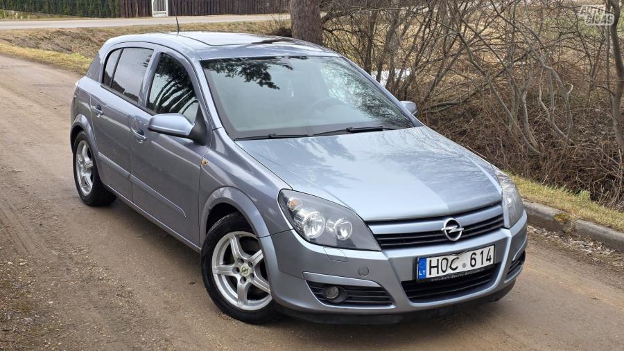 Pelēks Opel Astra 2004 Mažeikiai, ar dzinēja tilpumu 1.90 L un nobraukumu 400 tūkst. km par 750 €, foto 3 vietnē AUTOMOTO.COM.LV