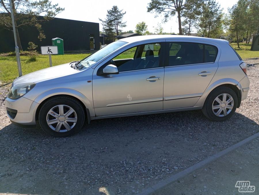 Pelēks Opel Astra 2004 Klaipėda, ar dzinēja tilpumu 1.70 L un nobraukumu 286 tūkst. km par 1250 €, foto 7 vietnē AUTOMOTO.COM.LV