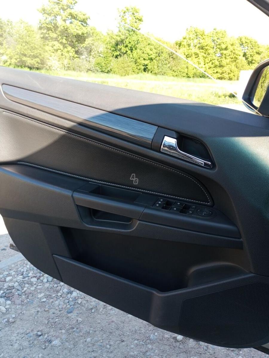 Pelēks Opel Astra 2004 Klaipėda, ar dzinēja tilpumu 1.70 L un nobraukumu 286 tūkst. km par 1250 €, foto 15 vietnē AUTOMOTO.COM.LV