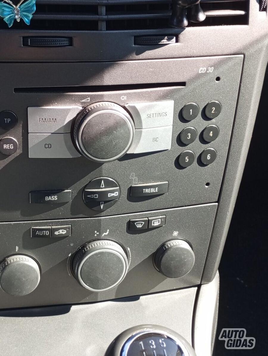 Pelēks Opel Astra 2004 Klaipėda, ar dzinēja tilpumu 1.70 L un nobraukumu 286 tūkst. km par 1250 €, foto 17 vietnē AUTOMOTO.COM.LV