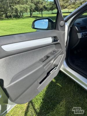 Pelēks Opel Astra 2004 Marijampole, ar dzinēja tilpumu 1.60 L un nobraukumu 364 tūkst. km par 1200 €, foto 16 vietnē AUTOMOTO.COM.LV