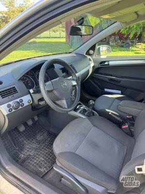 Pelēks Opel Astra 2004 Marijampole, ar dzinēja tilpumu 1.60 L un nobraukumu 364 tūkst. km par 1200 €, foto 17 vietnē AUTOMOTO.COM.LV