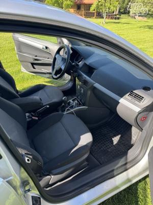 Pelēks Opel Astra 2004 Marijampole, ar dzinēja tilpumu 1.60 L un nobraukumu 364 tūkst. km par 1200 €, foto 19 vietnē AUTOMOTO.COM.LV