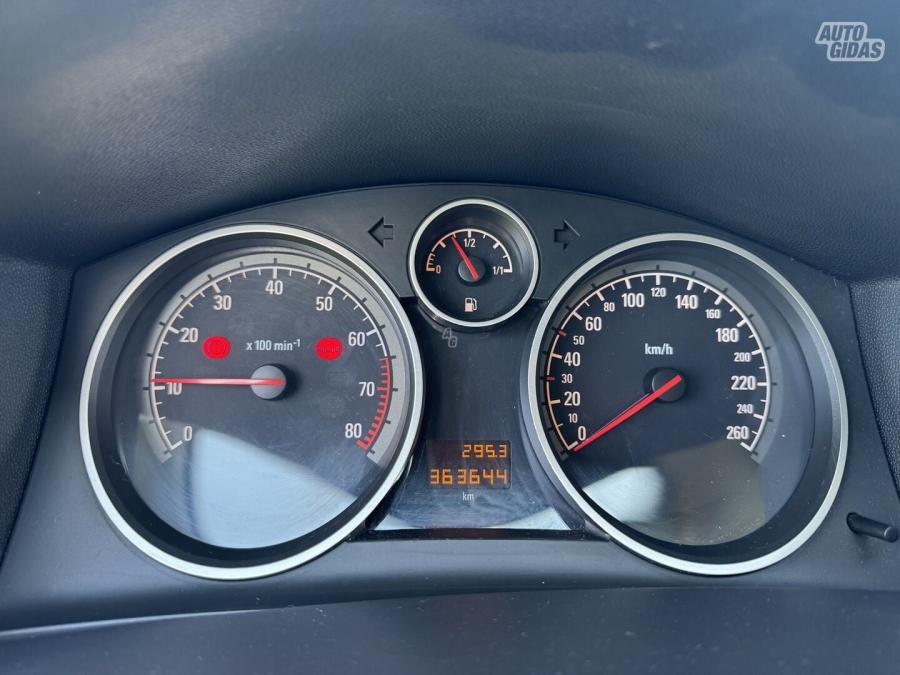 Pelēks Opel Astra 2004 Marijampole, ar dzinēja tilpumu 1.60 L un nobraukumu 364 tūkst. km par 1200 €, foto 22 vietnē AUTOMOTO.COM.LV