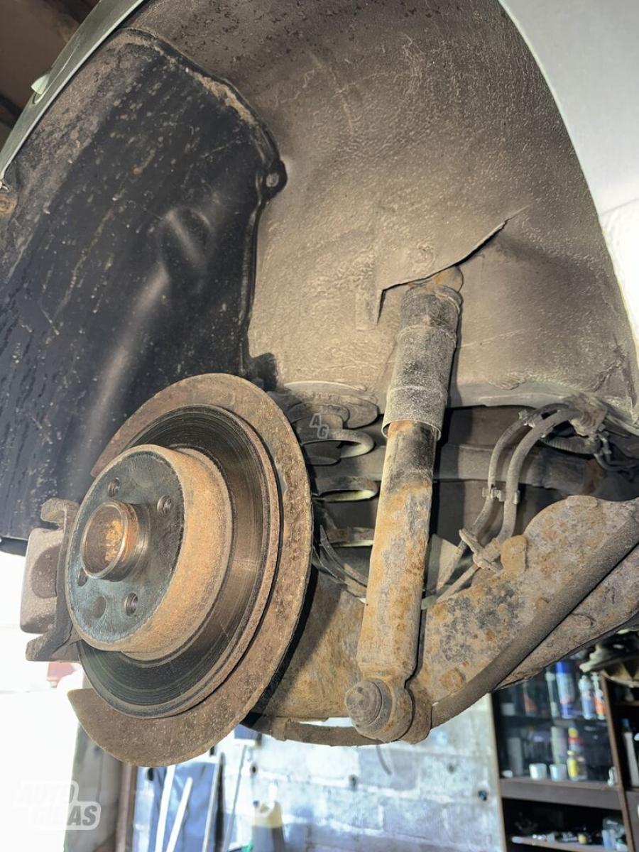 Pelēks Opel Astra 2004 Marijampole, ar dzinēja tilpumu 1.60 L un nobraukumu 364 tūkst. km par 1200 €, foto 26 vietnē AUTOMOTO.COM.LV