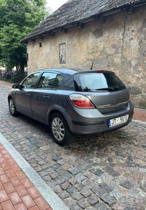 Pelēks Opel Astra 2004 Cēsis, ar dzinēja tilpumu 1.60 L un nobraukumu 335 tūkst. km par 1300 €, foto 5 vietnē AUTOMOTO.COM.LV