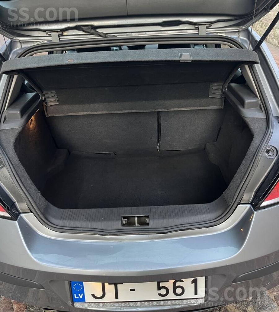 Pelēks Opel Astra 2004 Cēsis, ar dzinēja tilpumu 1.60 L un nobraukumu 335 tūkst. km par 1300 €, foto 6 vietnē AUTOMOTO.COM.LV