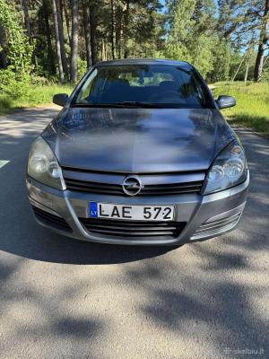 Grey Opel Astra 2004 in Kazlu Ruda, with an engine capacity of 1.60 L and mileage of 266 thousand km for 1050 €, photo 3 on AUTOMOTO.COM.LV