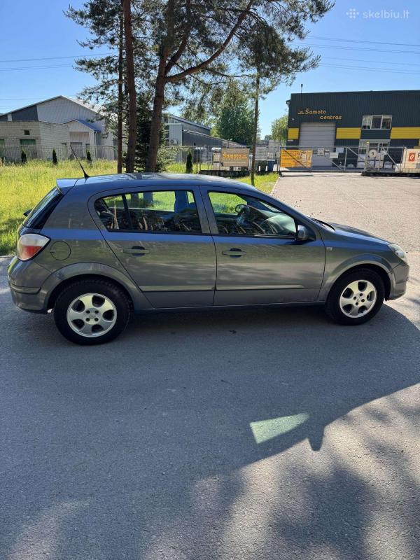 Grey Opel Astra 2004 in Kazlu Ruda, with an engine capacity of 1.60 L and mileage of 266 thousand km for 1050 €, photo 7 on AUTOMOTO.COM.LV