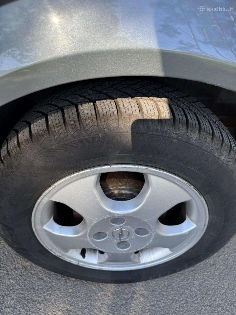 Grey Opel Astra 2004 in Kazlu Ruda, with an engine capacity of 1.60 L and mileage of 266 thousand km for 1050 €, photo 16 on AUTOMOTO.COM.LV