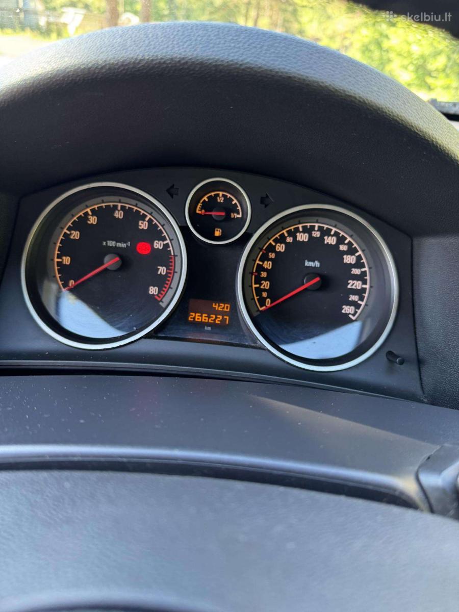 Grey Opel Astra 2004 in Kazlu Ruda, with an engine capacity of 1.60 L and mileage of 266 thousand km for 1050 €, photo 18 on AUTOMOTO.COM.LV